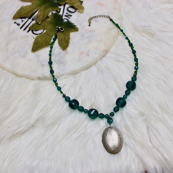 Vintage | Jewelry | Vintage Emerald Green Beaded Silver Oval Locket ...